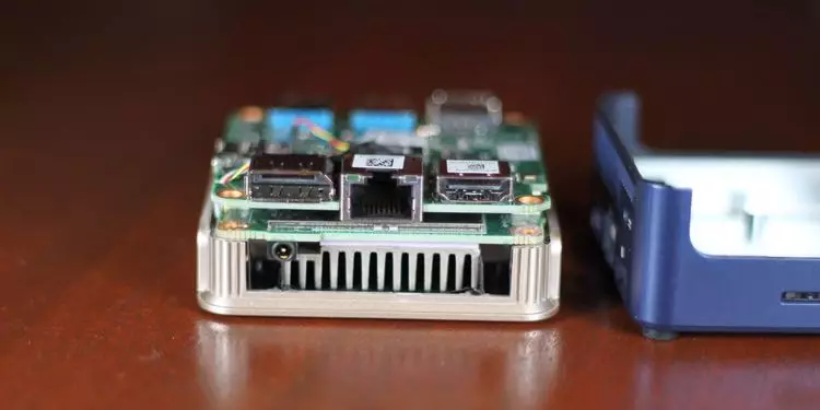 „ECS Liva Q1D Mini-PC“ apžvalga: visų laikų ekologiškiausias mažas kompiuteris 102_8
