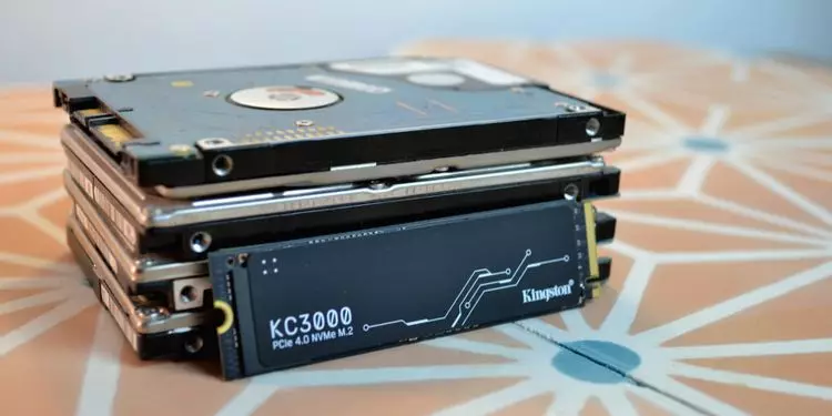 Reviżjoni tal-SSD Kingston KC3000 NVMe: Ħażna SSD veloċi tisreġ se tkisser il-ħinijiet tat-tagħbija tiegħek 1135_19