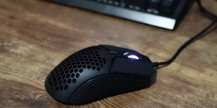 Revisão do mouse para jogos Hyperx PulseFire Haste: Razer deve se preocupar 11534_13