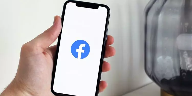 Facebook đã xóa 1,3 tỷ tài khoản giả mạo để xử lý thông tin sai lệch 11678_2