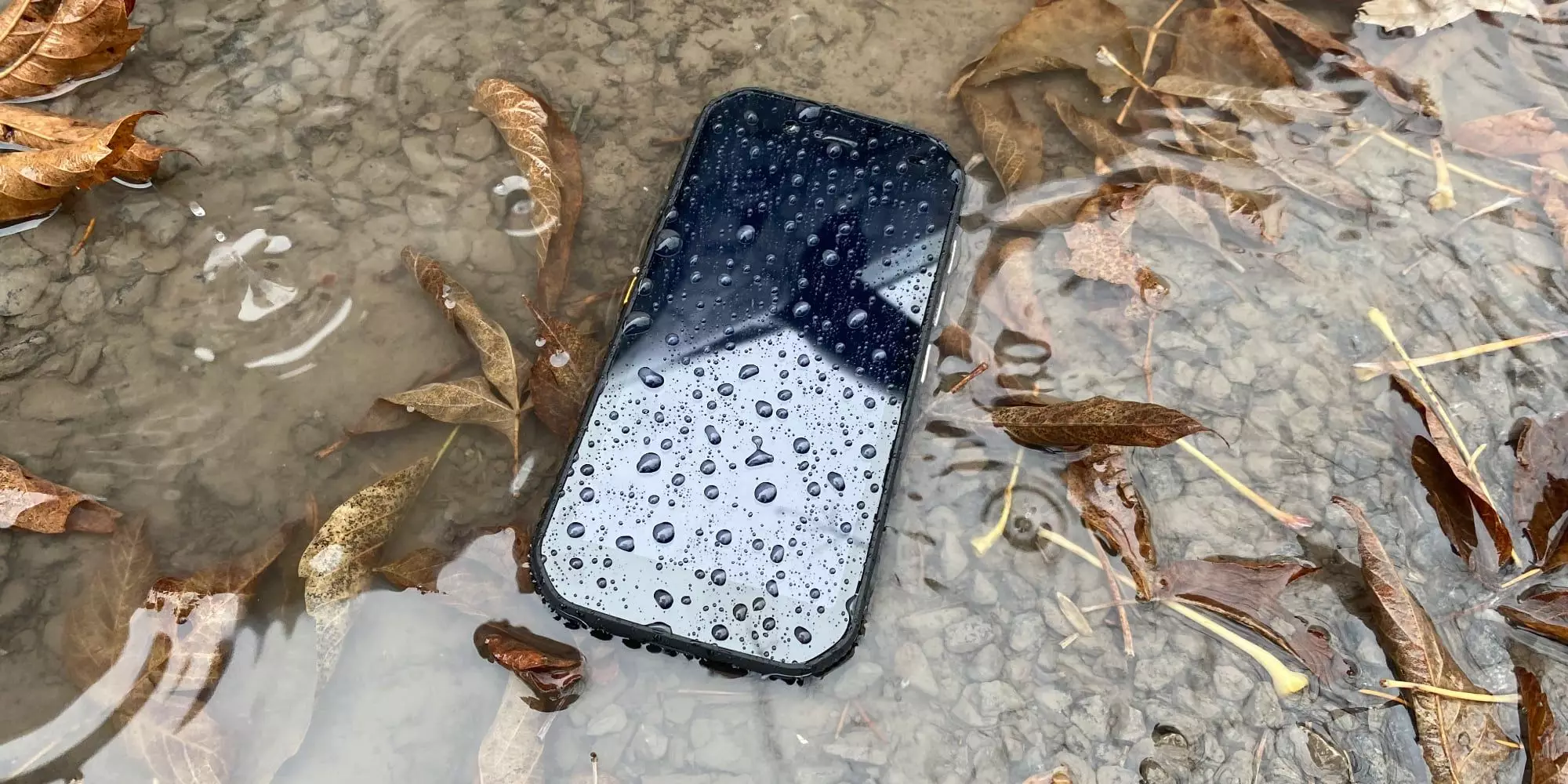 Cat S42 je přesně takový, jaký by měl být odolný smartphone