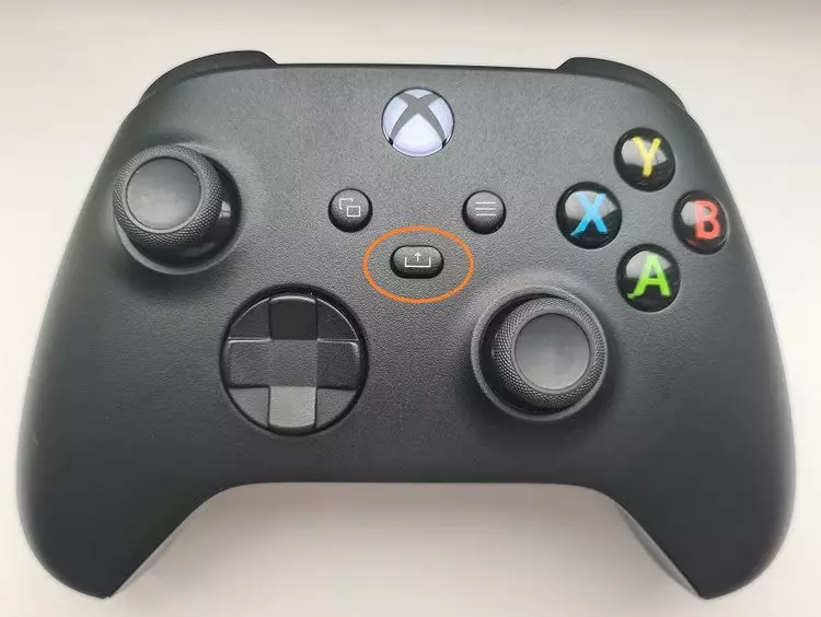 Kuidas jäädvustada ja jagada ekraanipilte või videoid Xbox Series X-is