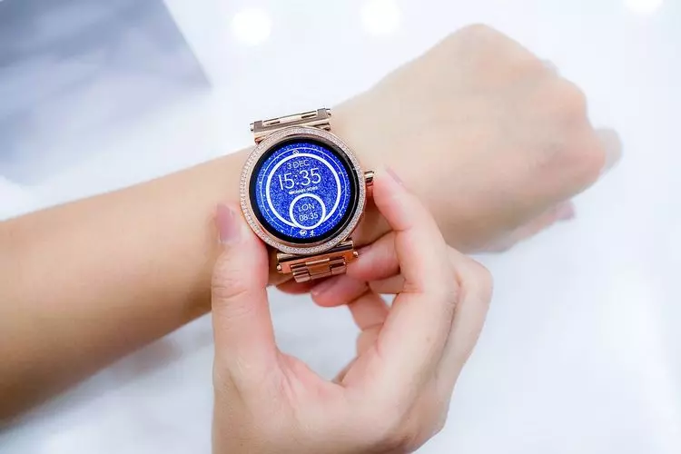 Kuna Bukatar Smartwatch? Dalilai 10 da ya sa Wataƙila ba ku yi ba 17312_3