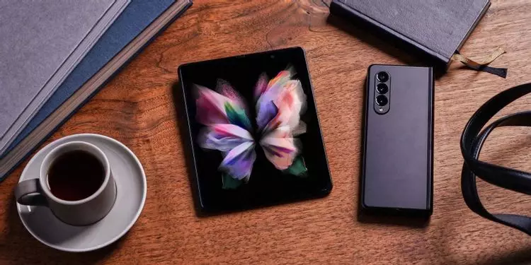 Samsung Galaxy Z Fold 3: Naha anjeun leres-leres Mésér Telepon Lipat $ 1799? 17349_2