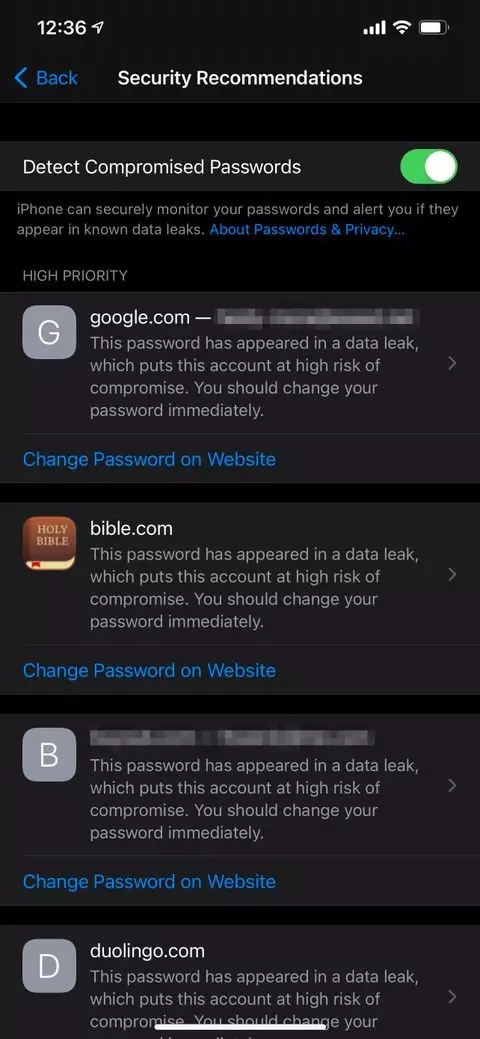 Kuinka tarkastella ja hallita vaarantuneita salasanoja iPhonessasi 17961_4