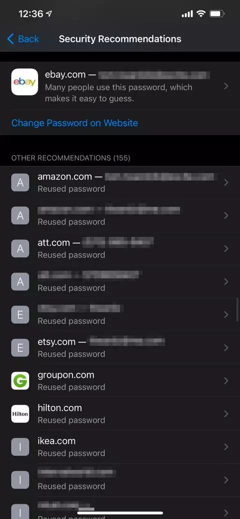 Kako pregledati i upravljati kompromitovanim lozinkama na vašem iPhoneu 17961_5