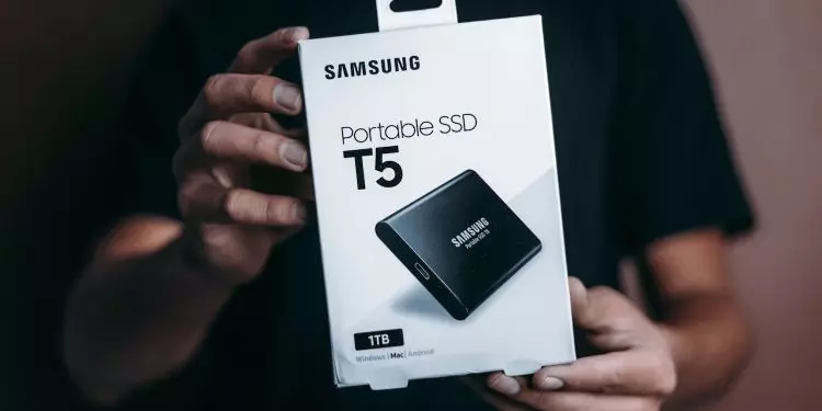 Šta je SSD skladište i kako je bolje od HDD-a? 1799_3