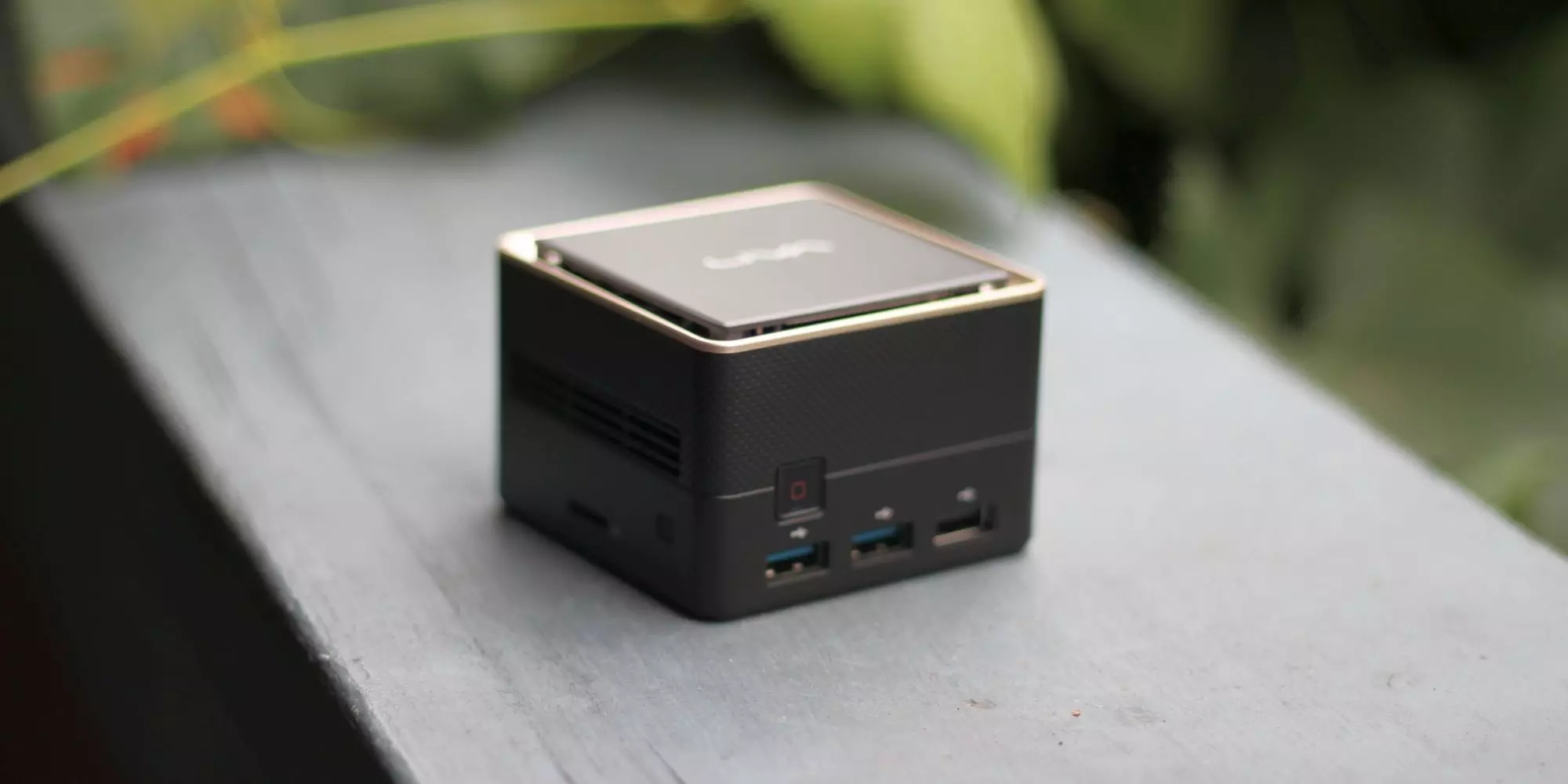 ECS Liva Q3 Plus Mini PC Review: Kinerja Pinunjul sing Mathuk ing Kanthong Panjenengan