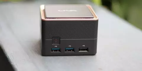 Atunwo PC Mini ECS Liva Q3 Plus: Iṣe ti o tayọ ti o baamu ninu apo rẹ 1920_13