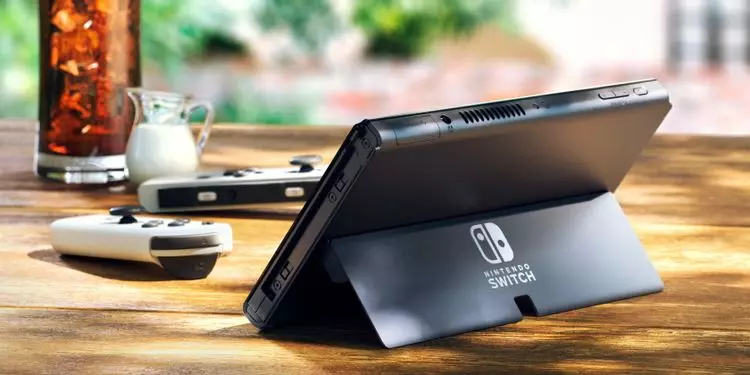 Haruskah Anda Membeli Nintendo Switch Baru (OLED) 19759_2