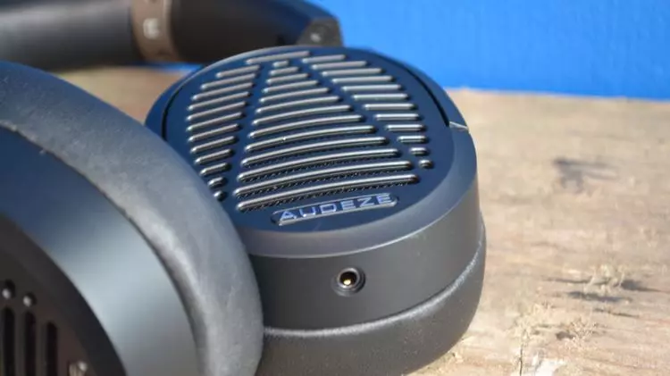 Audeze LCD-1 լարային ականջակալների ակնարկ. Audiophile դասի ականջակալներ սովորական լսողի համար 22030_19
