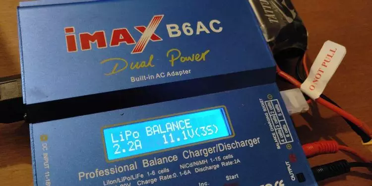 Paano Mag-charge ng LiPo Battery 22555_2