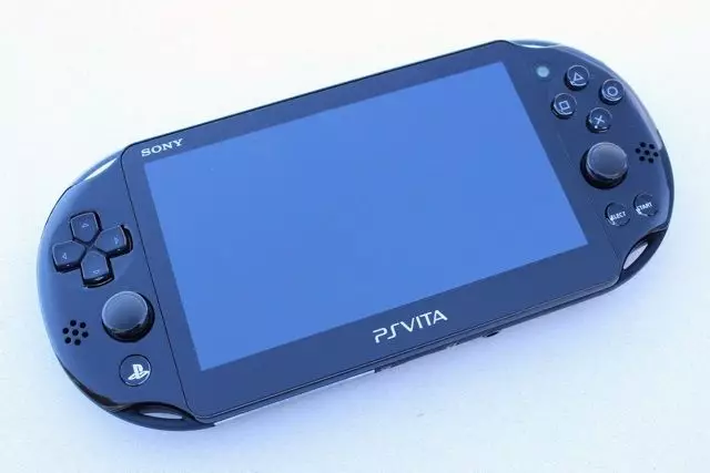 مىش-مىش پاراڭ: PSP ، PS Vita ۋە PS3 دۇكانلىرى بۇ يىل ئاخىرىدا تاقىلىدۇ 22795_2