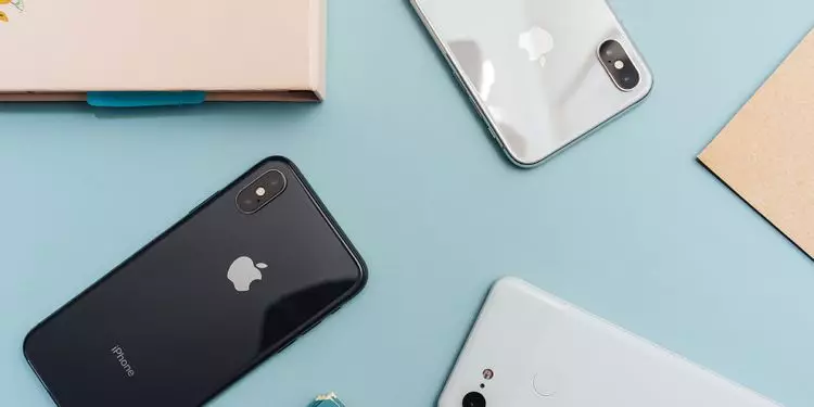 Apple ističe ekološke prednosti neprodaje iPhonea s adapterima za napajanje 24097_2