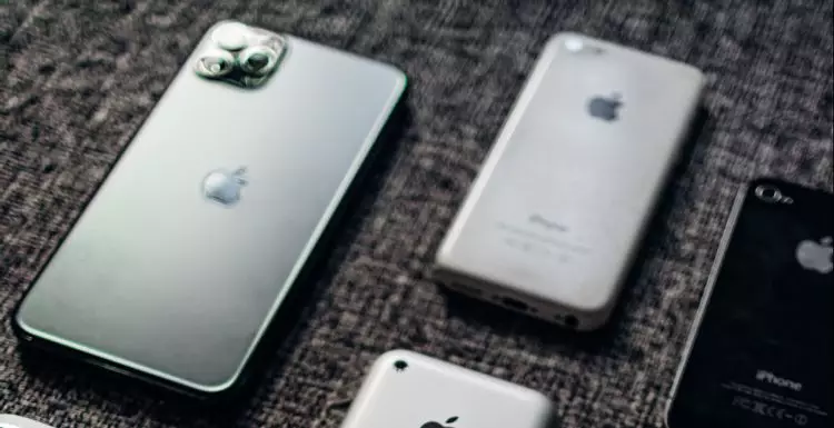 Apple ma Samaynaysaa Taleefan la Laabi karo? Waxaan ilaa hadda ka ognahay 29022_4