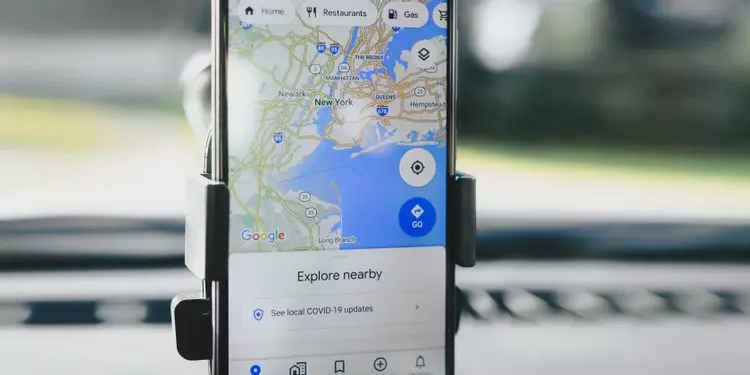 Kā iPhone tālrunī iespējot tumšo režīmu pakalpojumam Google Maps