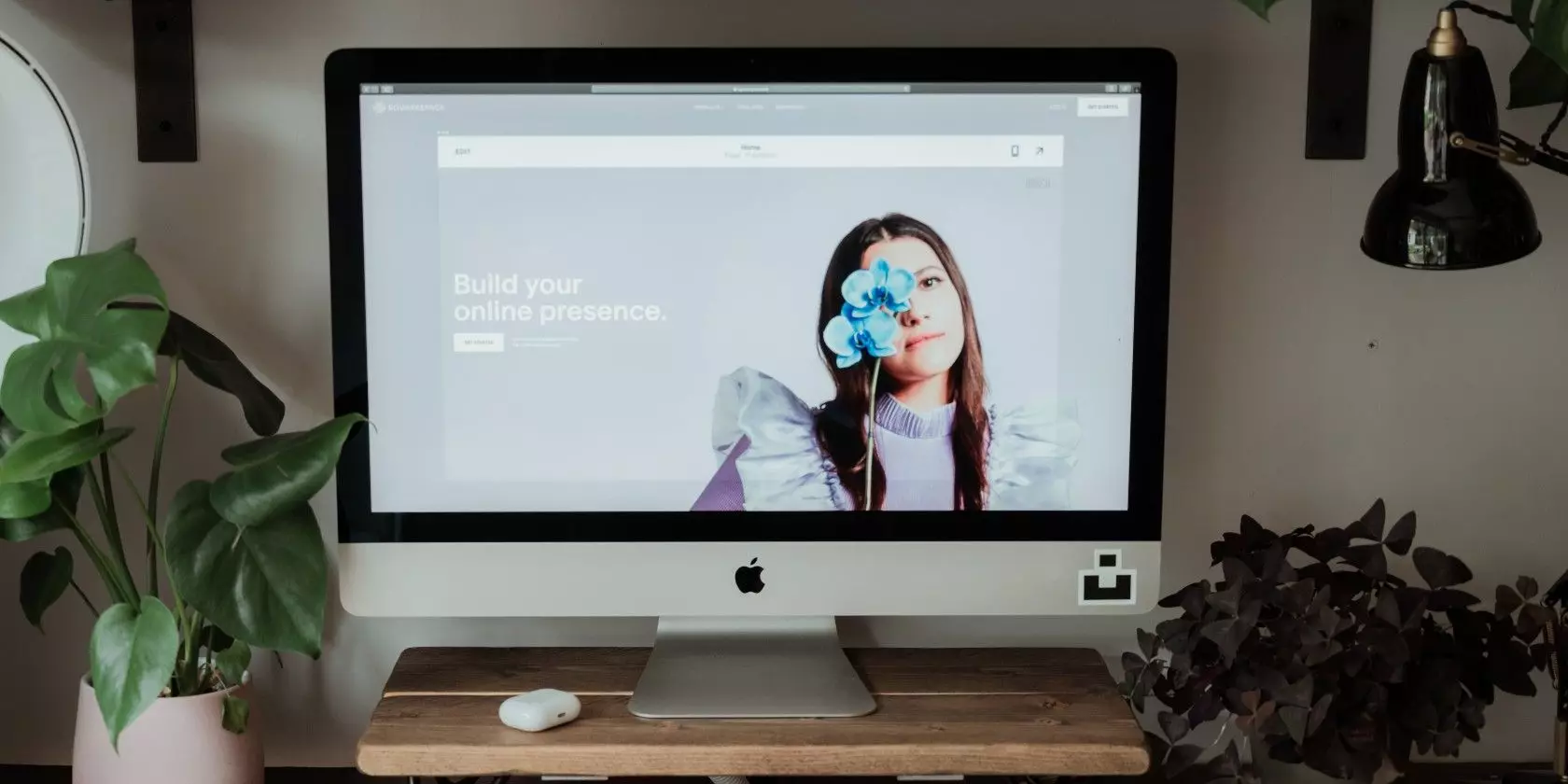 Wix vs Squarespace: Kiu Estas la Pli bona Reteja Konstruilo por Komencantoj?