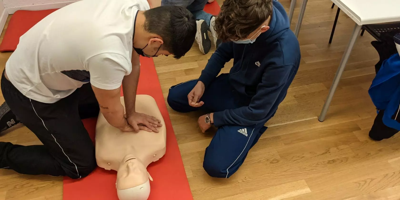 4 Situs Web Terbaik yang Menawarkan Kursus CPR