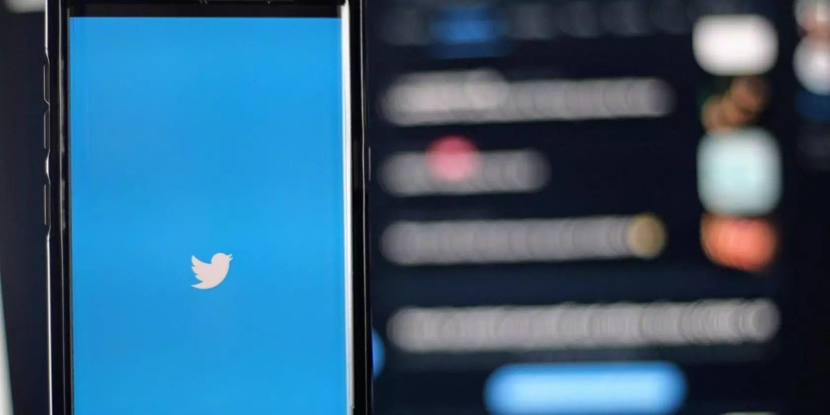 Twitter desalienta los retuits antes de las elecciones estadounidenses