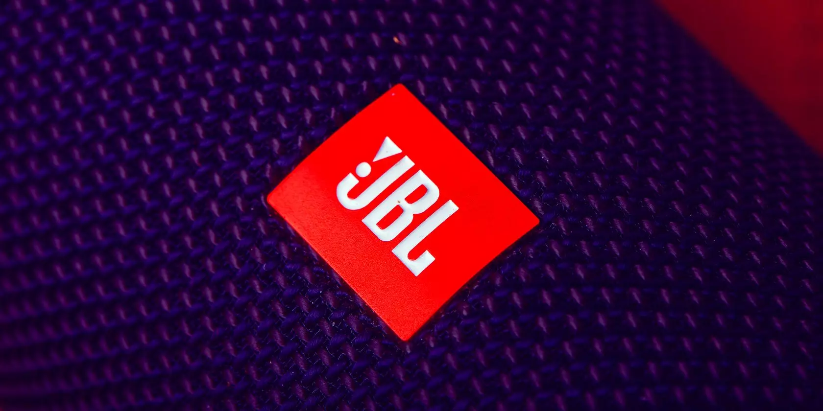 JBL သည် CES 2021 တွင် နားကြပ်လိုင်းအသစ်များဖြင့် ဆူညံမှုပြုလုပ်သည်။