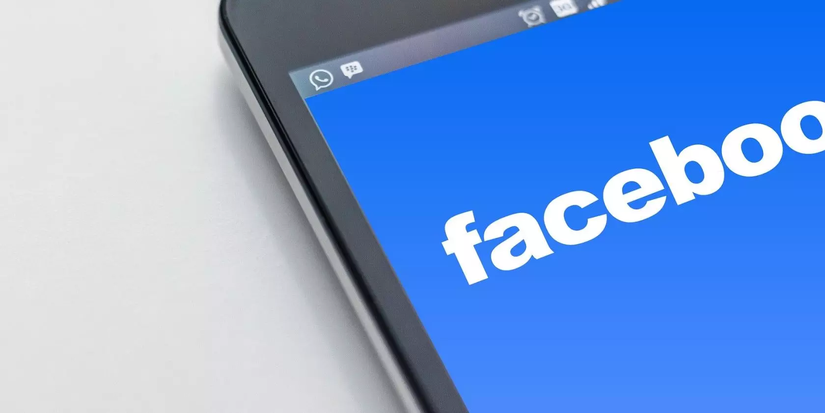 פייסבוק דוחה את המלצת מועצת הפיקוח לשחרר את מדיניות COVID-19