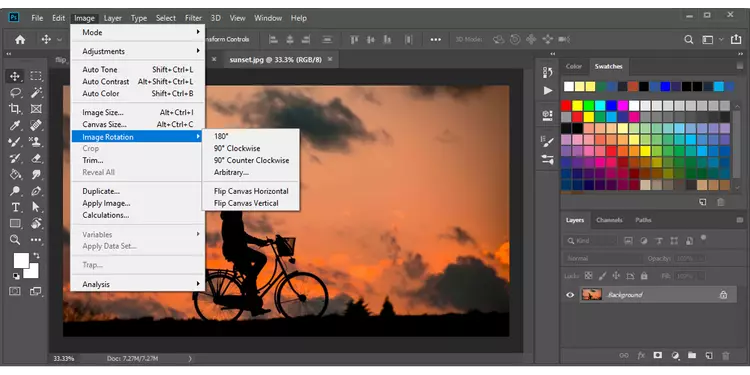 Kā apgriezt attēlu programmā Photoshop 5935_2