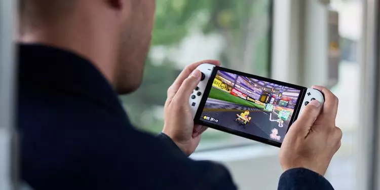 Nintendo Switch ve Switch (OLED Modeli): Nasıl Karşılaştırıyorlar? 6196_3