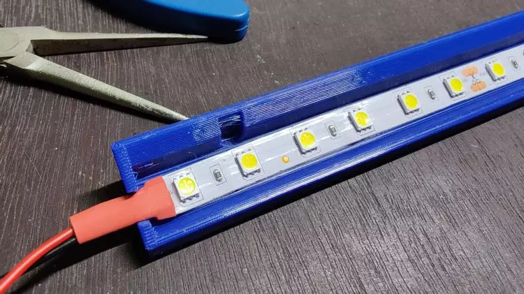 Come aggiungere luci a LED alla tua stampante 3D 957_8