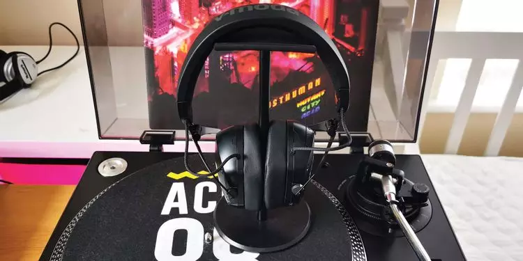 V-MODA M-200 ANC כעדפאָונז איבערבליק: זענען דאָס אַ סעננהעיסער מאָמענטום 3 סלייַער? 984_16