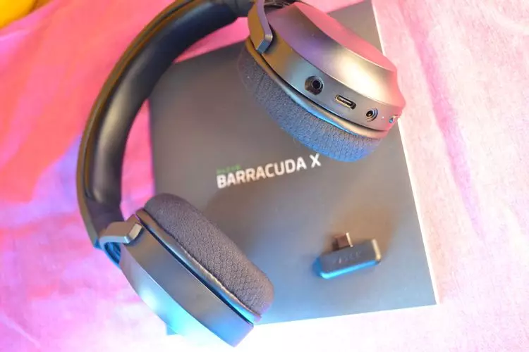 Razer Barracuda X Review: Dit is de budzjet-gaming-headset dy't jo nedich binne 993_14