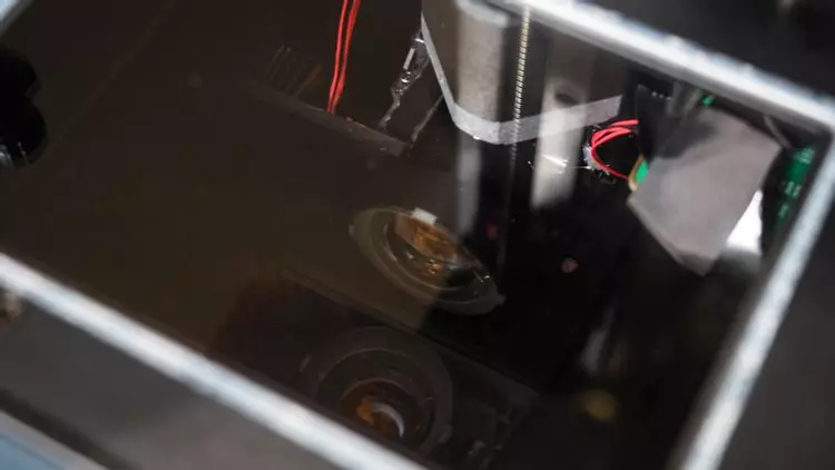 Anycubic Photon Ultra Review: Imprimantă din rășină silențioasă, cu economie de energie și prietenoasă cu bugetul, cu tehnologie DLP 998_17